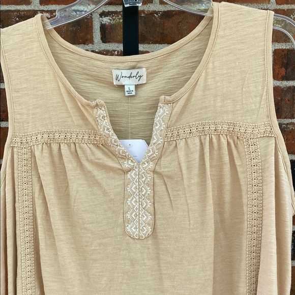 Wonderly | Tops | Wonderly Womens Beige Sleeveless Top Size L | Poshmark